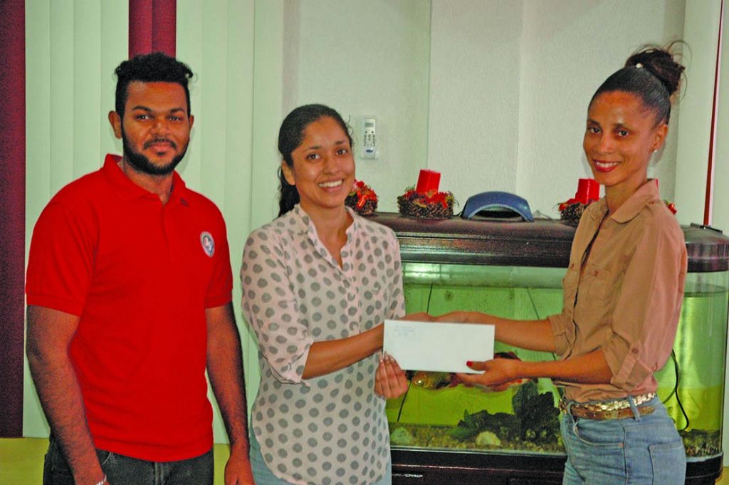 Jai Signs & Auto Designs hands over sponsorship - Guyana Times