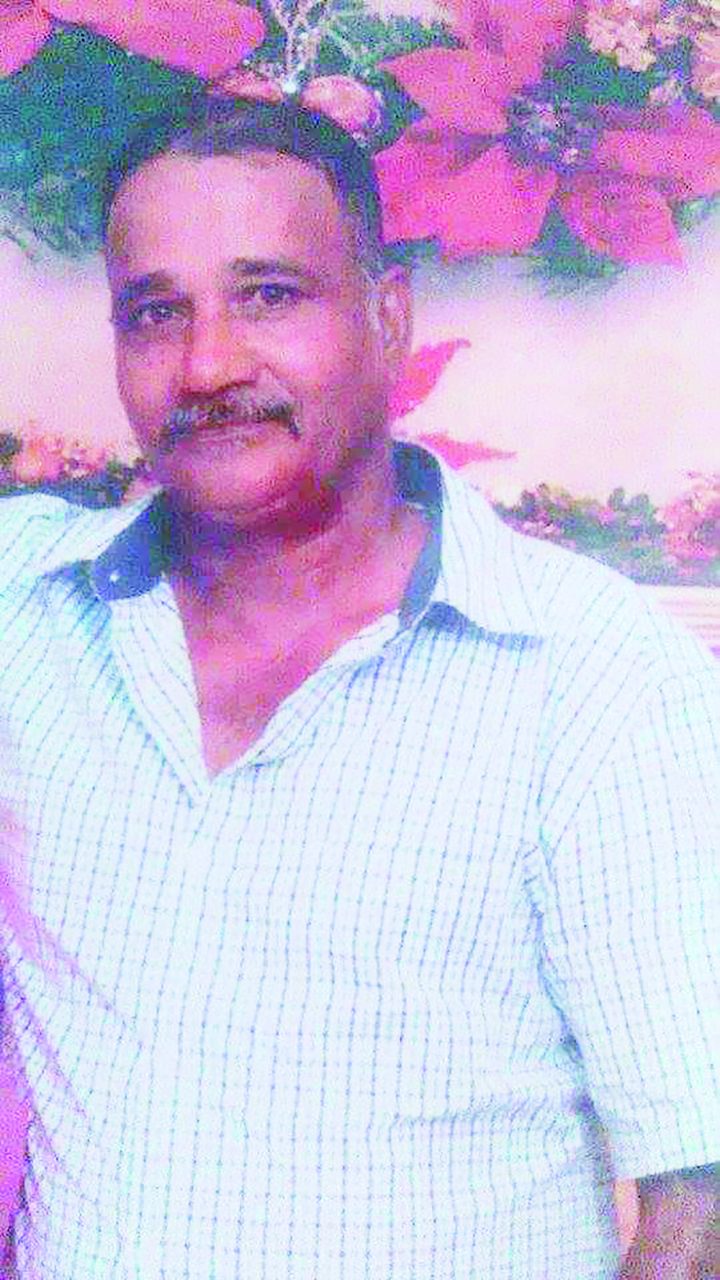 Father of 4 crashes, dies at same spot son died 16 years ago - Guyana Times