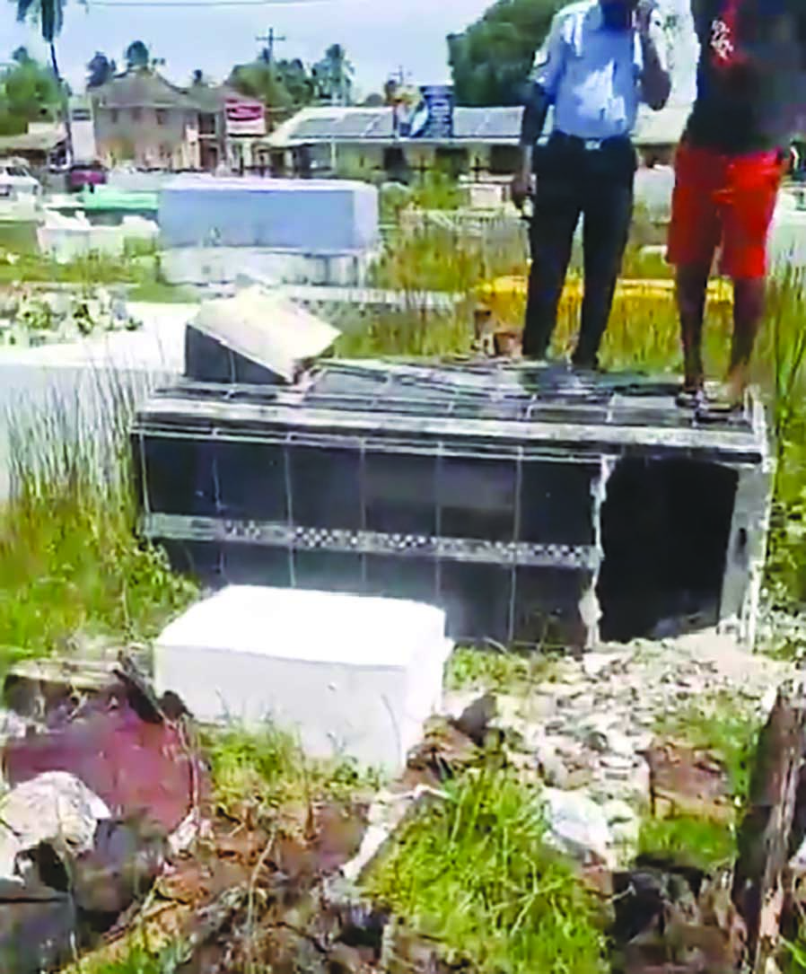 Tomb raiders break into tomb at Buxton burial ground - Guyana Times