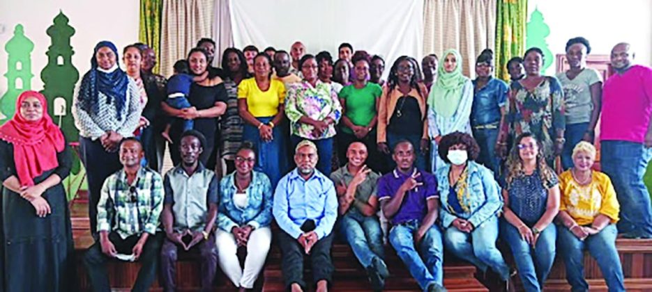 40 benefit from CIOG/US Embassy photography training - Guyana Times