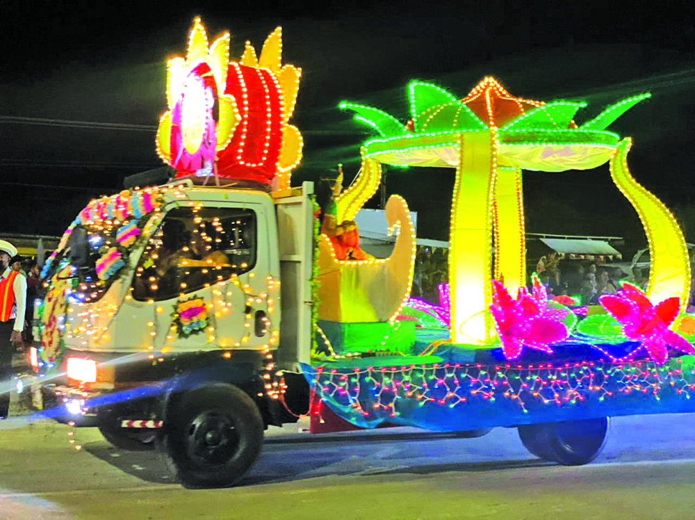 Well-illuminated, decorated floats brighten Essequibo Coast in Diwali ...