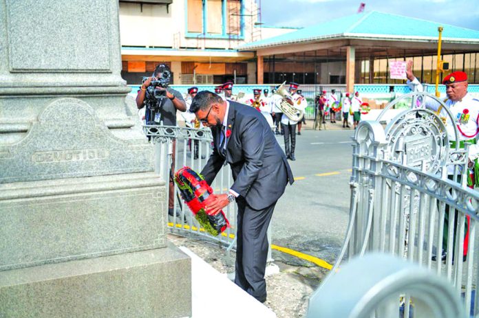 Remembrance Day 2022: President Ali honours World Wars' veterans for ...