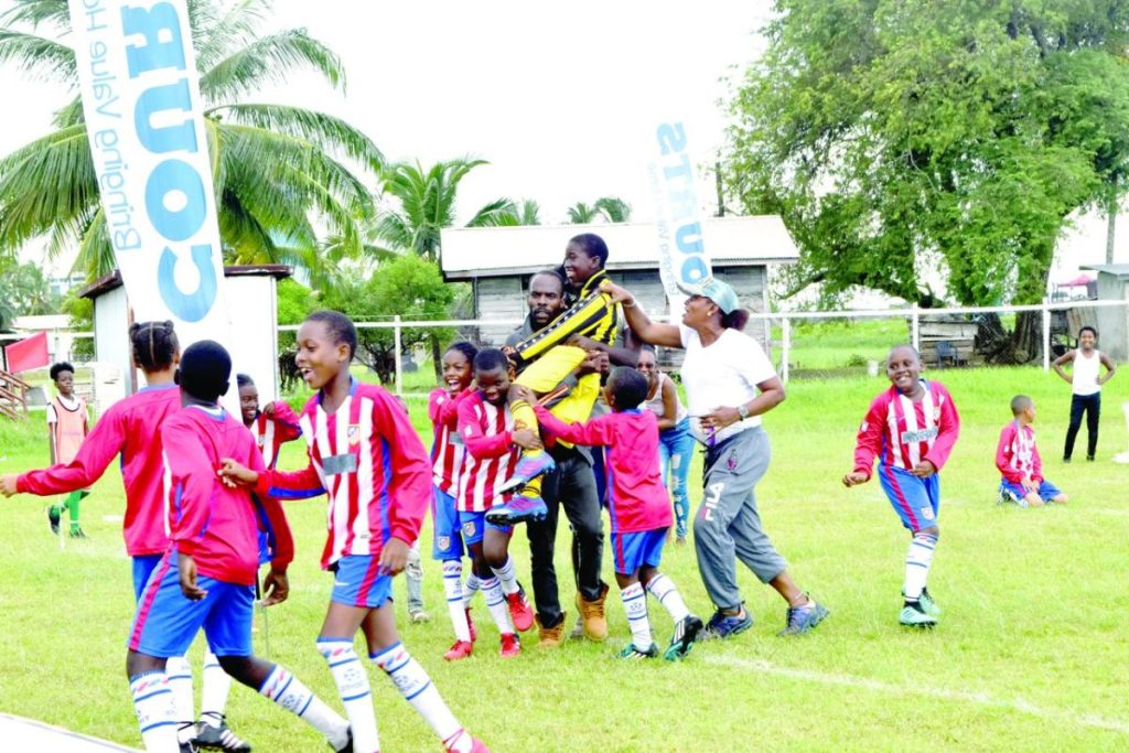 Courts U-11 Pee Wee: North G/town, St Pius, Enterprise, Marian book ...