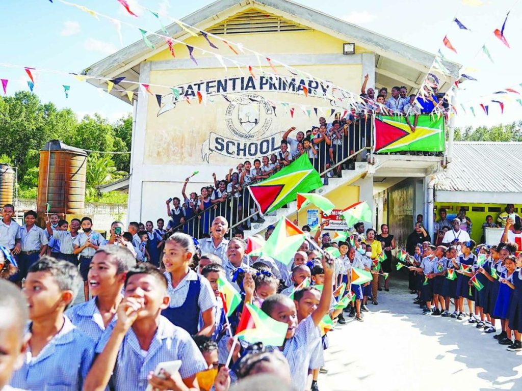 “Go after it!” – Black Panther star to students on chasing their dreams ...