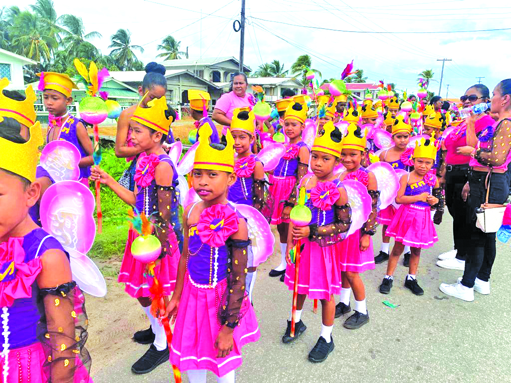 Region 2 children dazzle in colourful costumes - Guyana Times