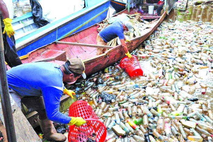 Pres Ali leads massive countrywide clean-up campaign - Guyana Times