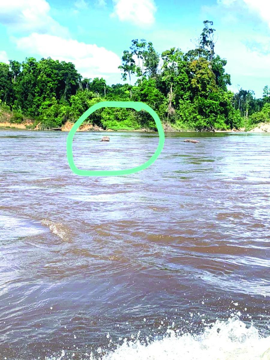 Man missing after ‘balahoo’ sinks in Mazaruni River - Guyana Times