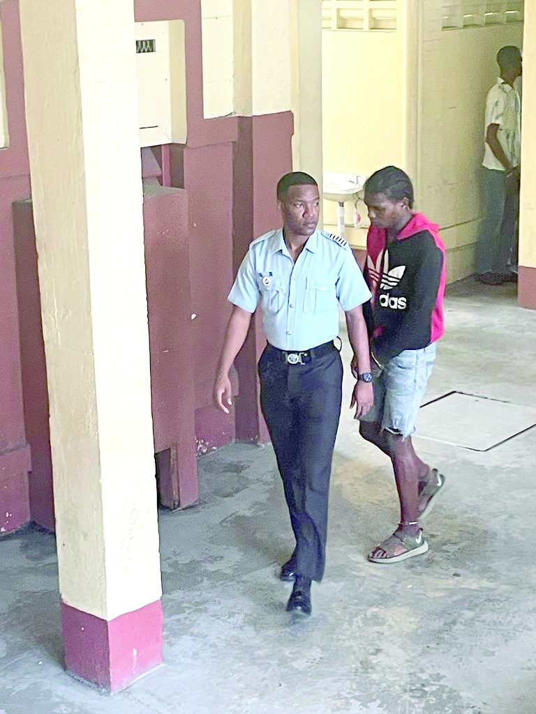 Suspect accused of robbing elderly man of cellphones remanded to prison ...