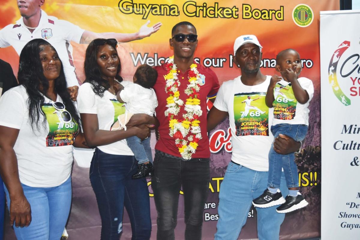 Hero’s welcome!: Joyous scenes as Shamar Joseph is greeted by family ...