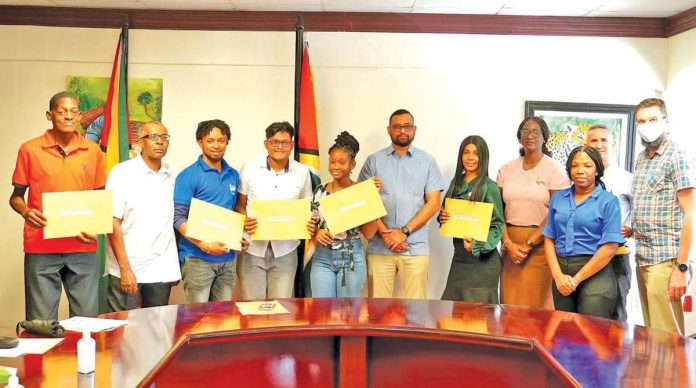11 persons from 7 countries now Guyanese citizens - Guyana Times
