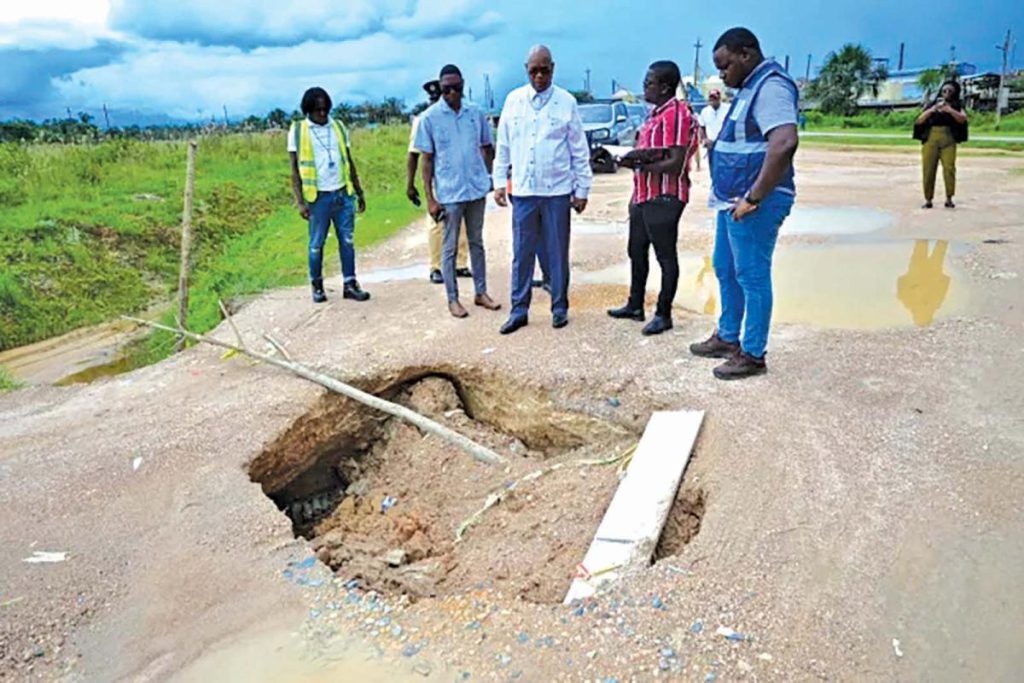 Govt awards contracts for emergency road works in Noitgedacht, West ...