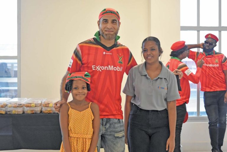 GAW thrill fans with surprise appearance at Merchandise Store/Box ...