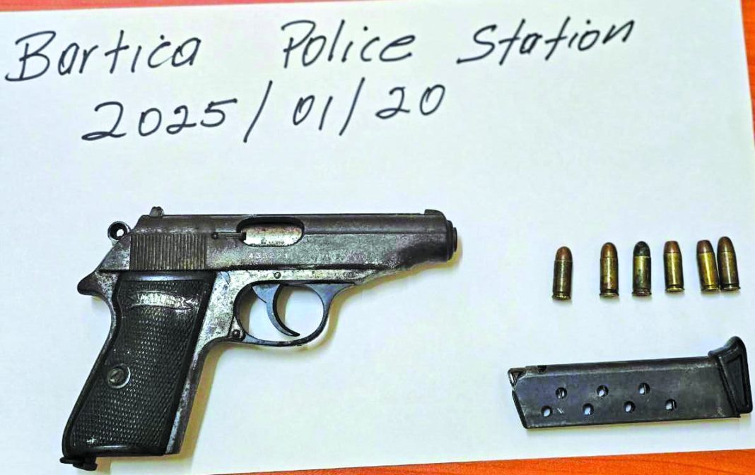 Police uncover guns, ammo along Essequibo River - Guyana Times