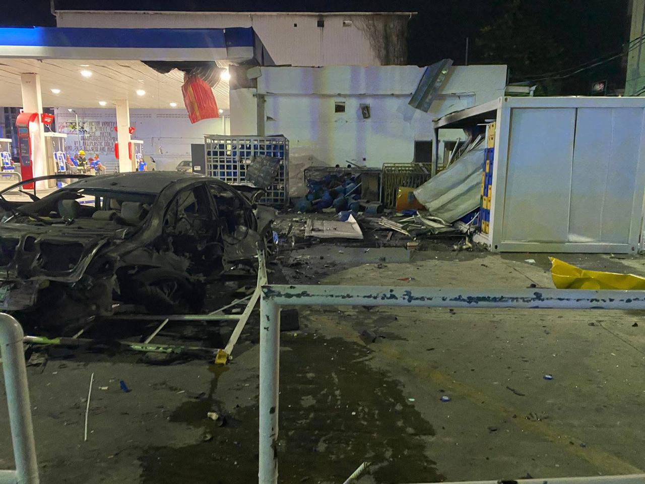 6-year-old dead, several injured after explosion at Mobil Gas Station ...
