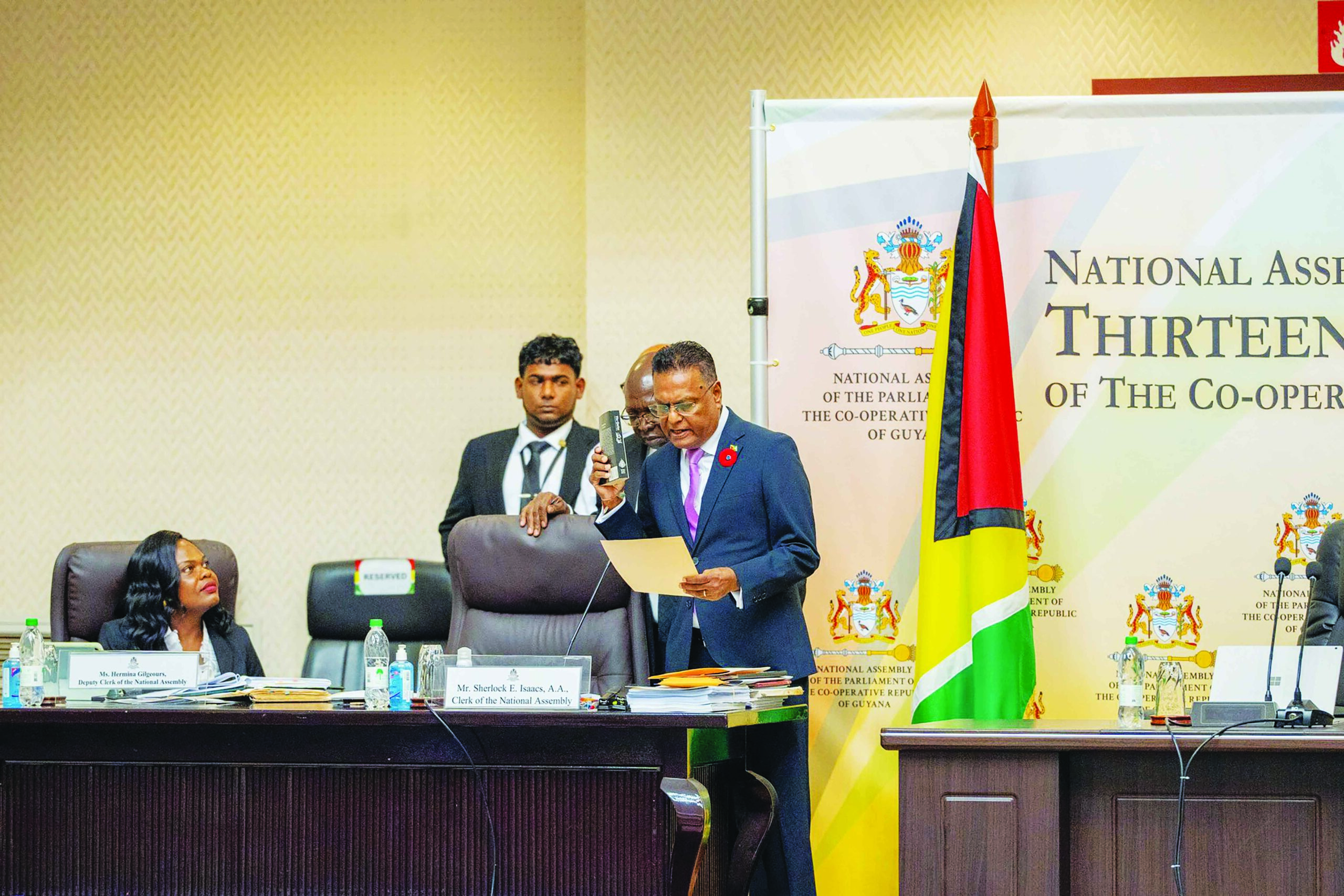 Manzoor Nadir re-elected as House Speaker, Dr Vishwa Mahadeo to serve ...